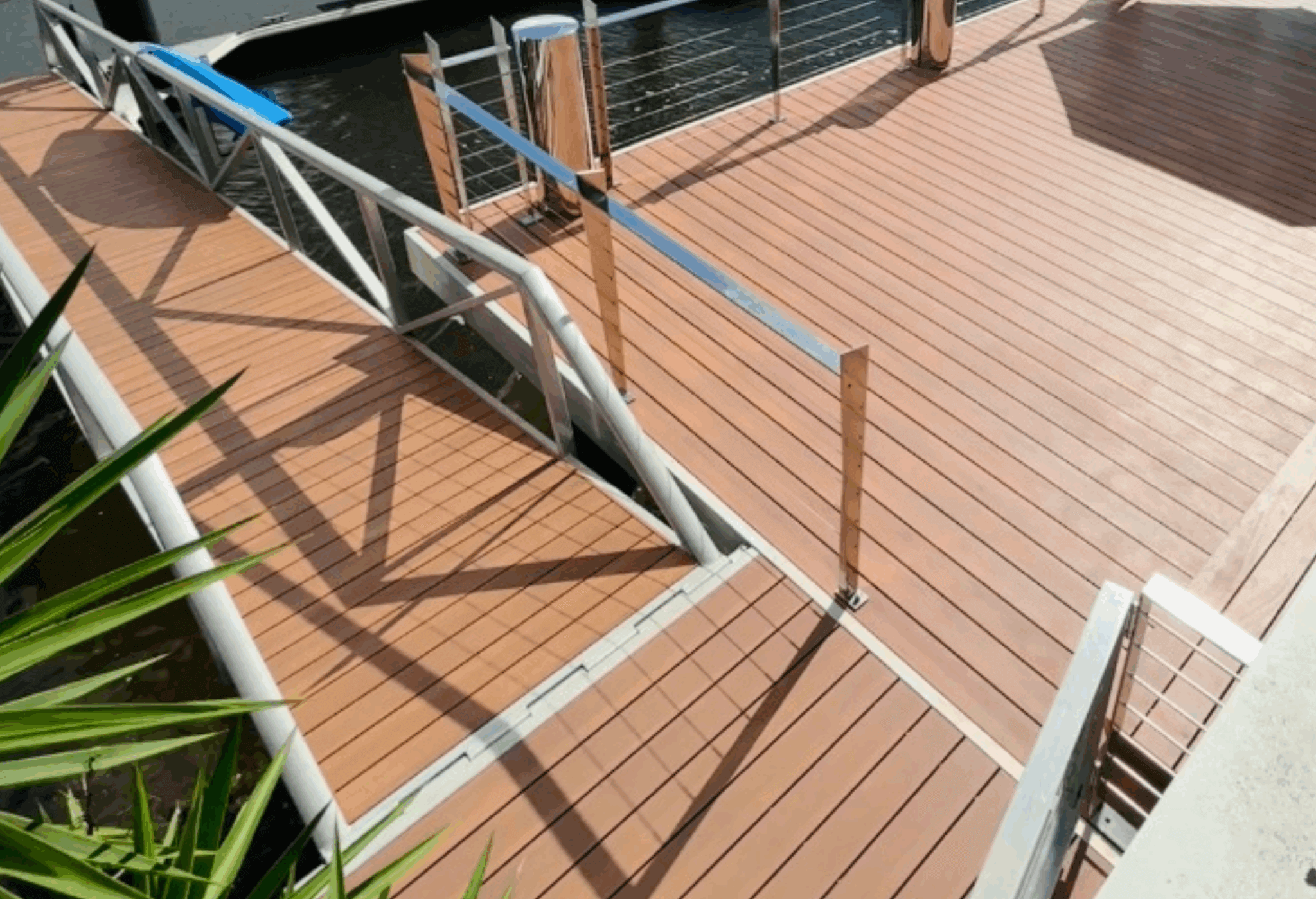 Pontoon & Marine Decking (Timber Look) | DecoDeck® Project
