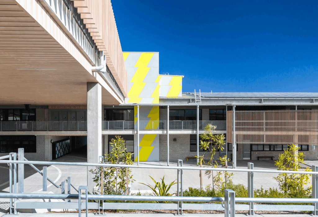 Hunter Sports High School | DecoClad® & DecoBatten® | DECO