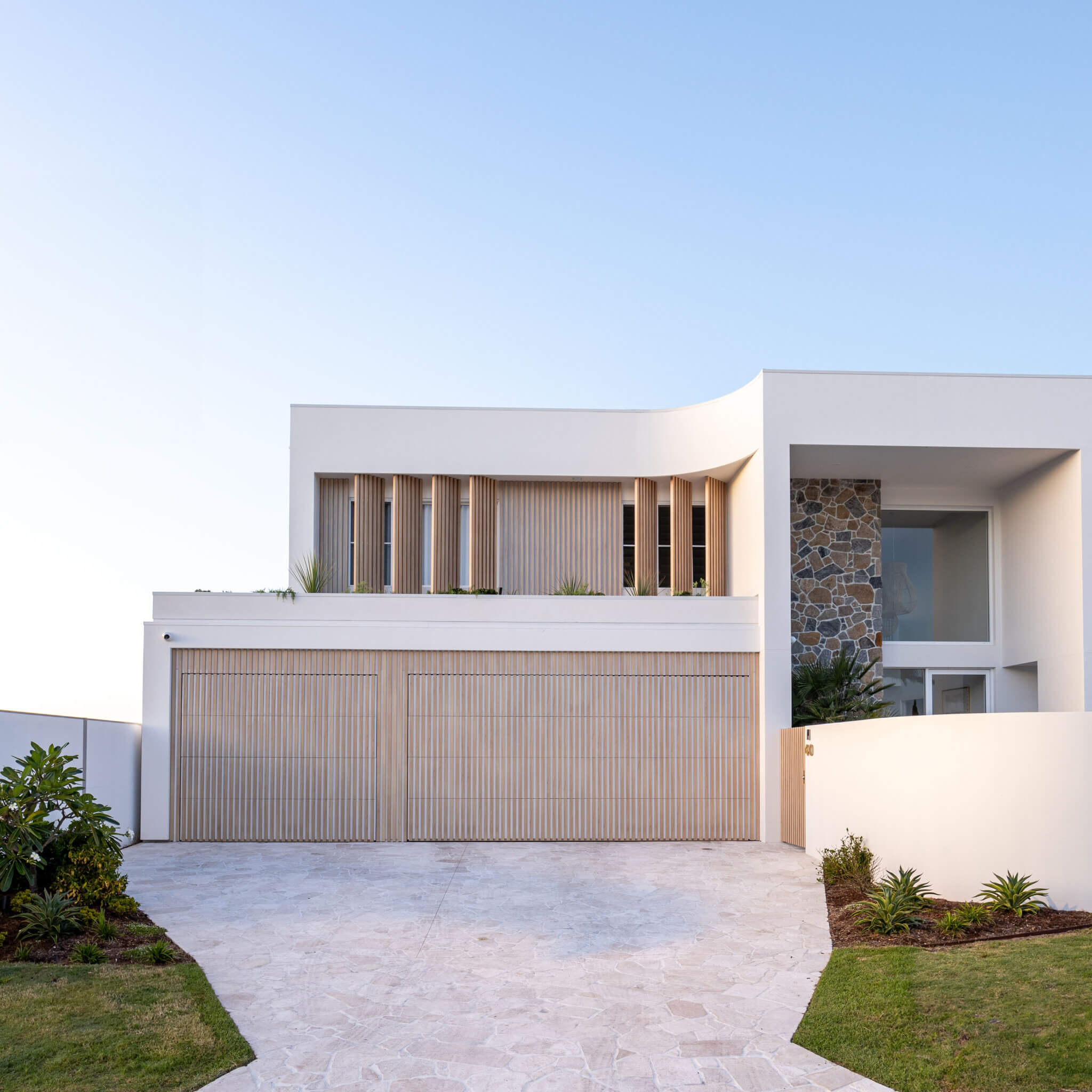 Timber Look & Batten Garage Doors (Low Maintenance) | DECO