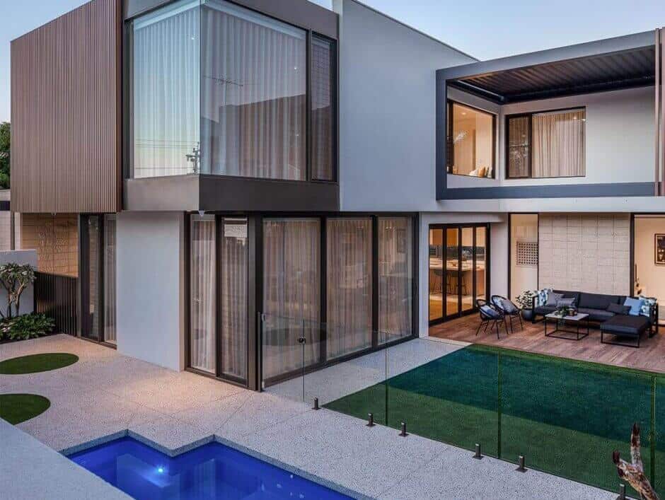 Barnard House | Contemporary Facade Design | DecoBatten®